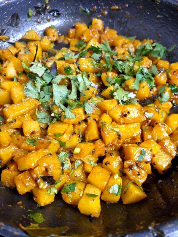 Bombay Aloo - Haloodiefoodie.com