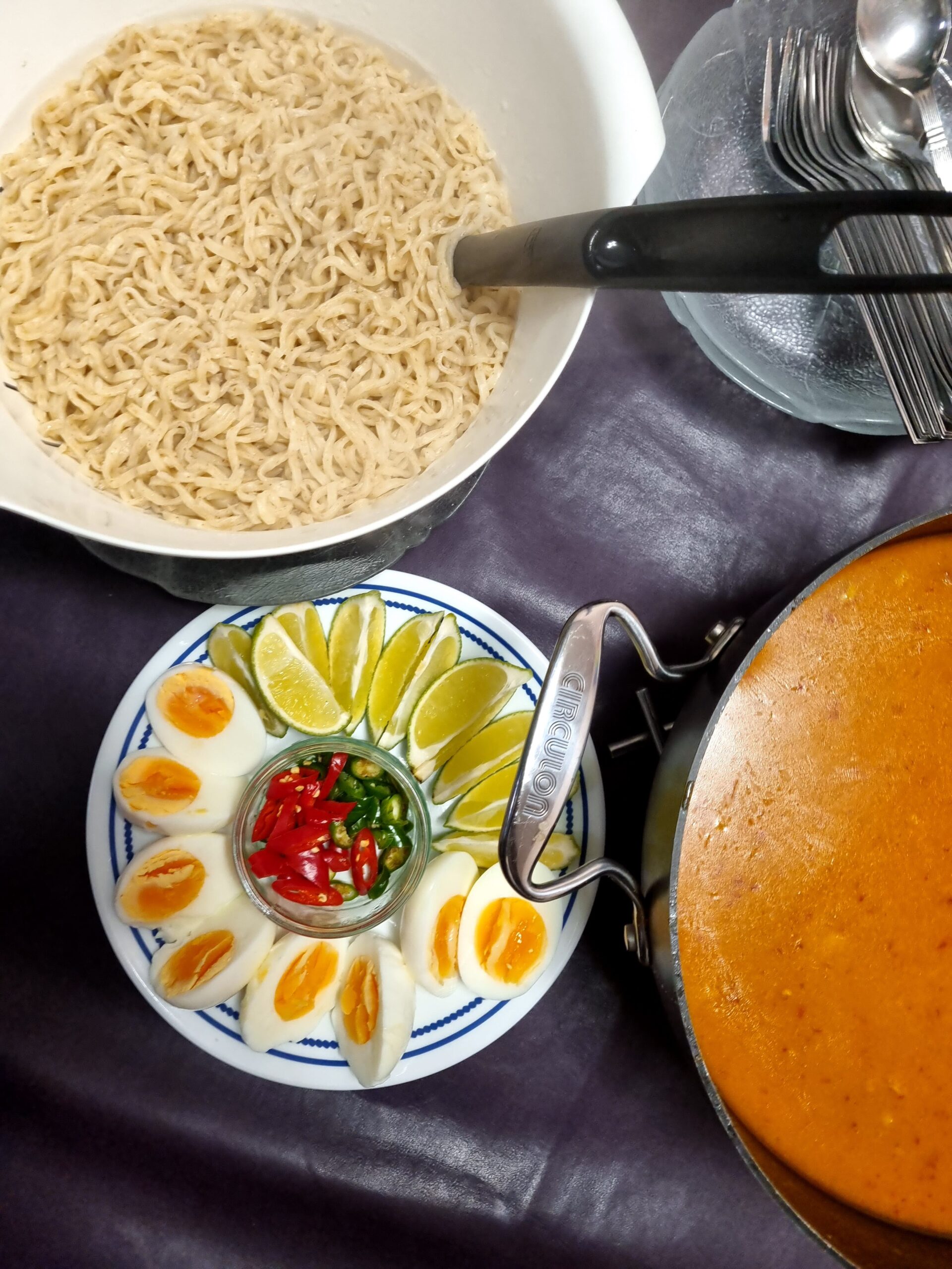 Khow Suey: Burmese Coconut Chicken Noodles - Haloodiefoodie.com